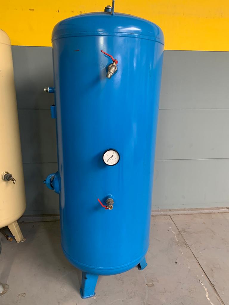 Tank metal products Inhoud: 750 L