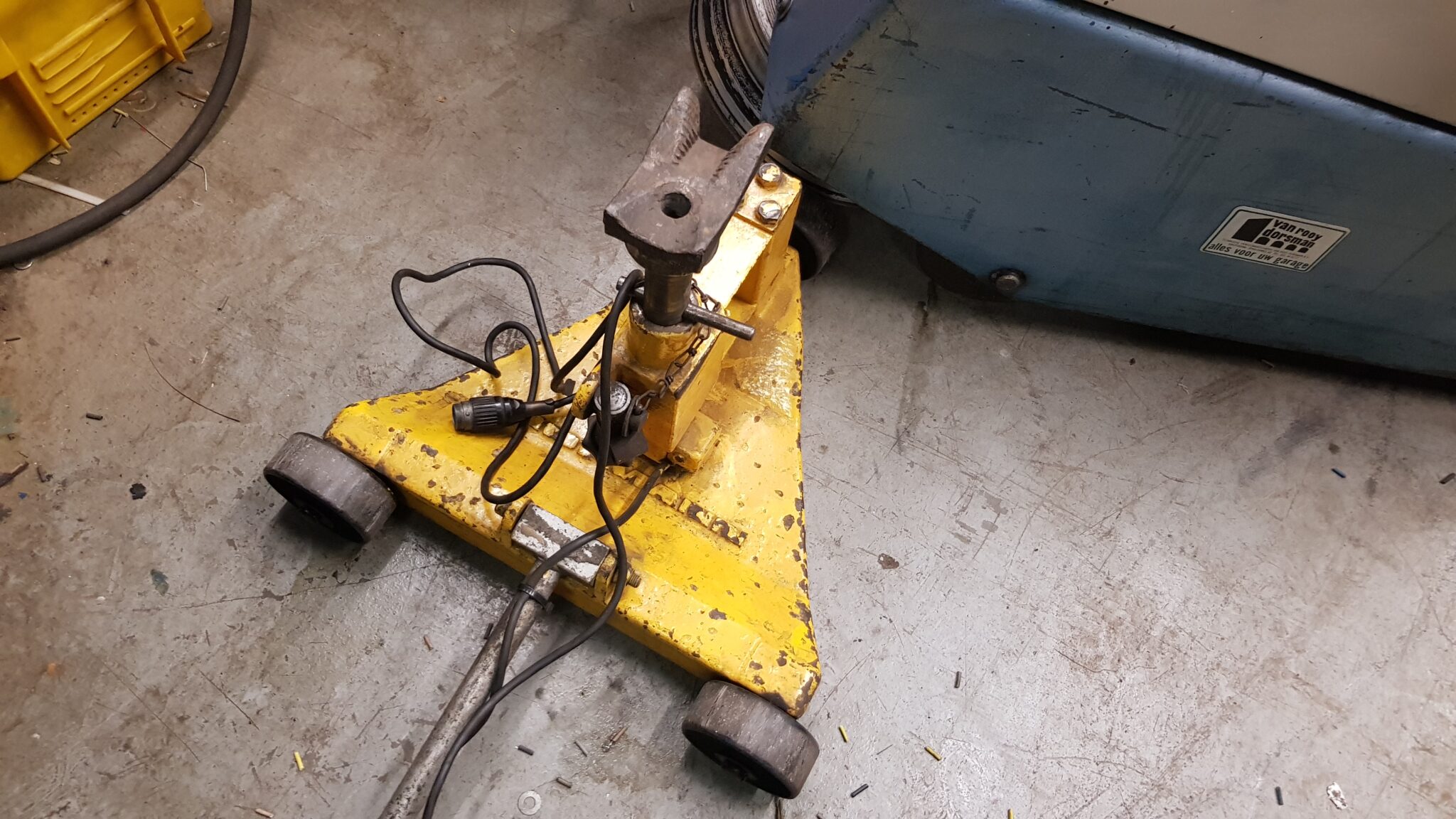 Finishbalancer Hofmann FB-PK balanceermachine
