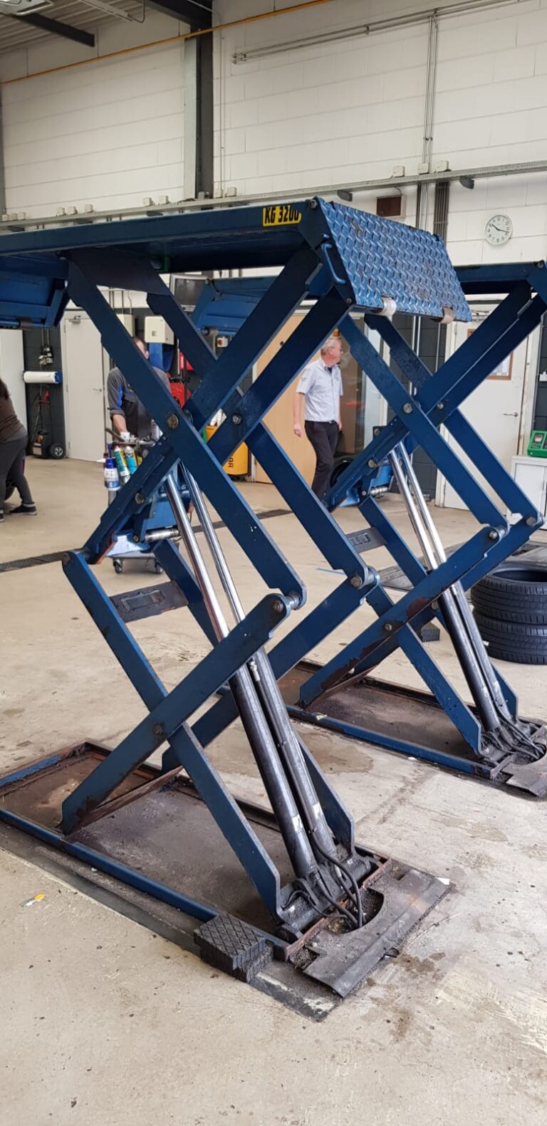 Schaarhefbrug hefbrug bandenbrug Werther OMA 532LP 3200Kg GERESERVEERD!!